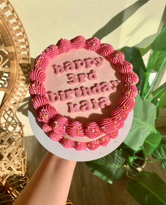 Simple Text Cakes - Sweet On Cup Cakes