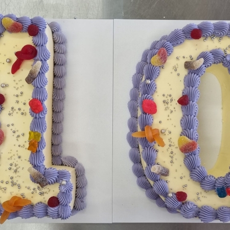 Number Shaped Cakes - Sweet On Cup Cakes