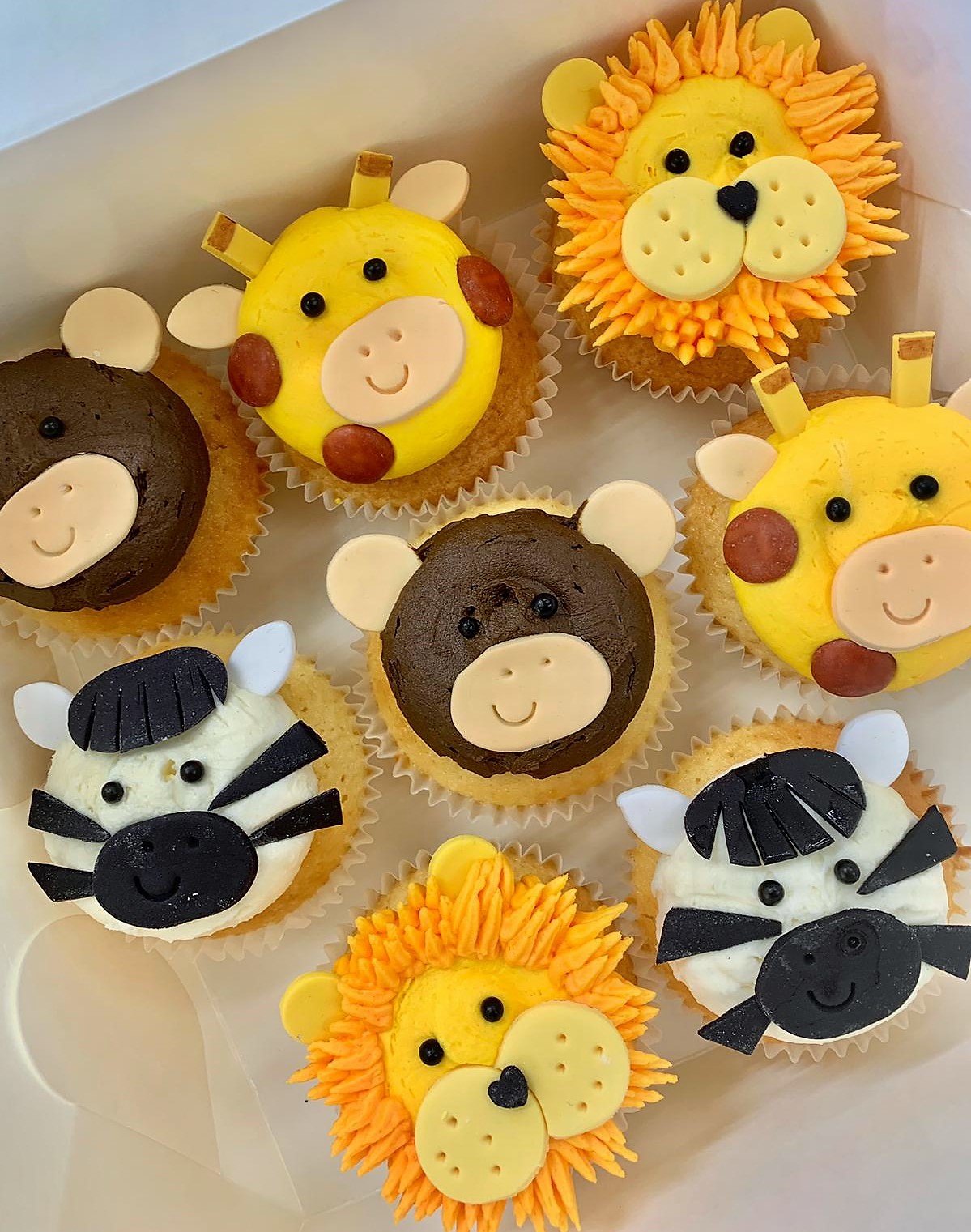 Hand piped Animal Cupcakes - Sweet On Cup Cakes