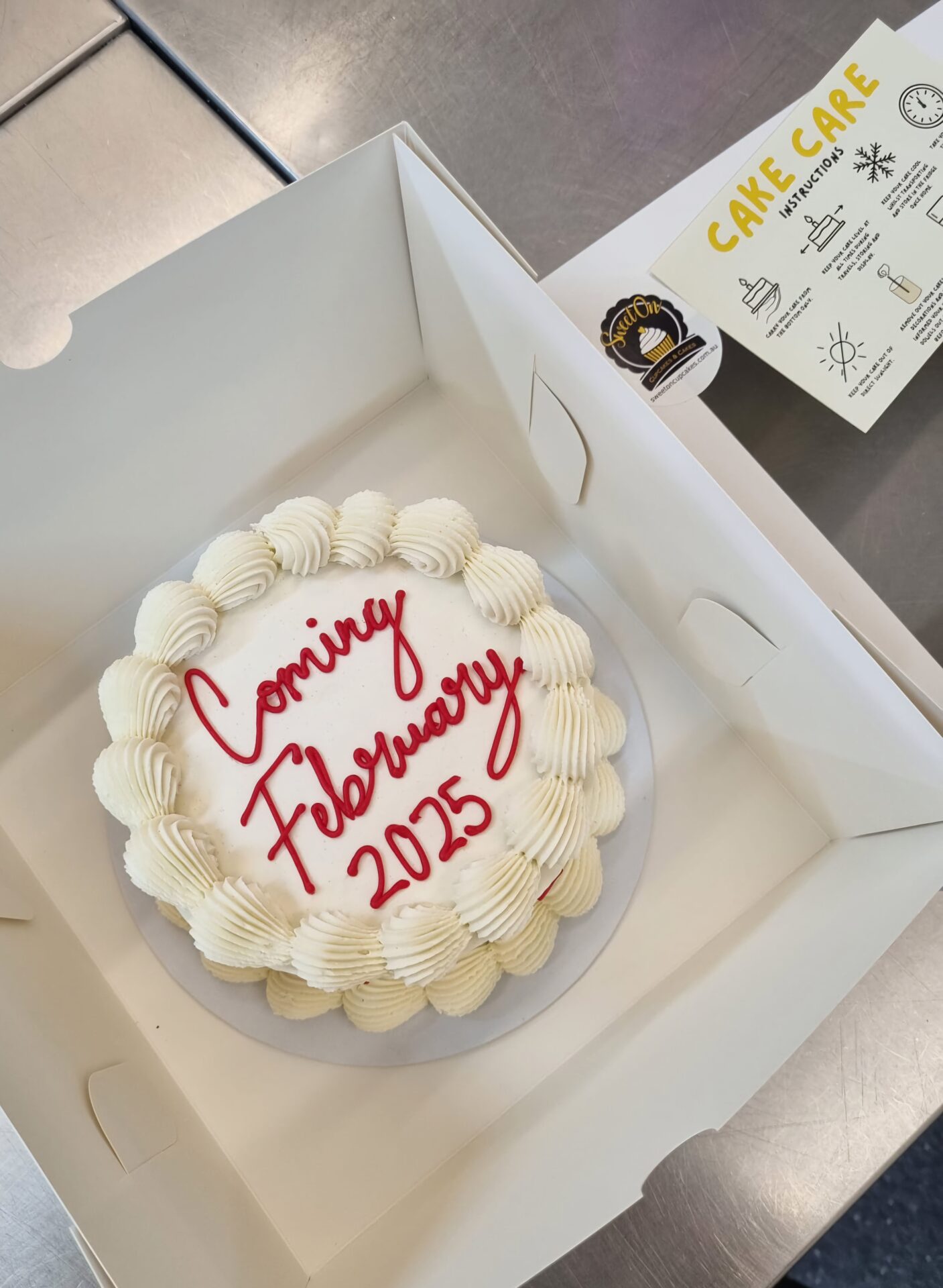 Gender Reveal Cakes - Sweet On Cup Cakes