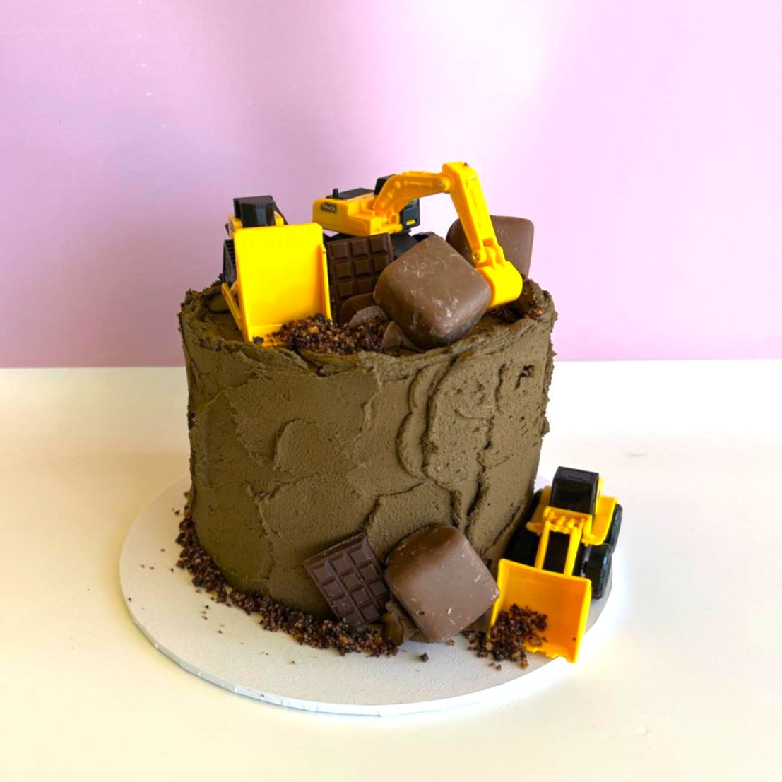 Diggers Cake - Sweet On Cup Cakes