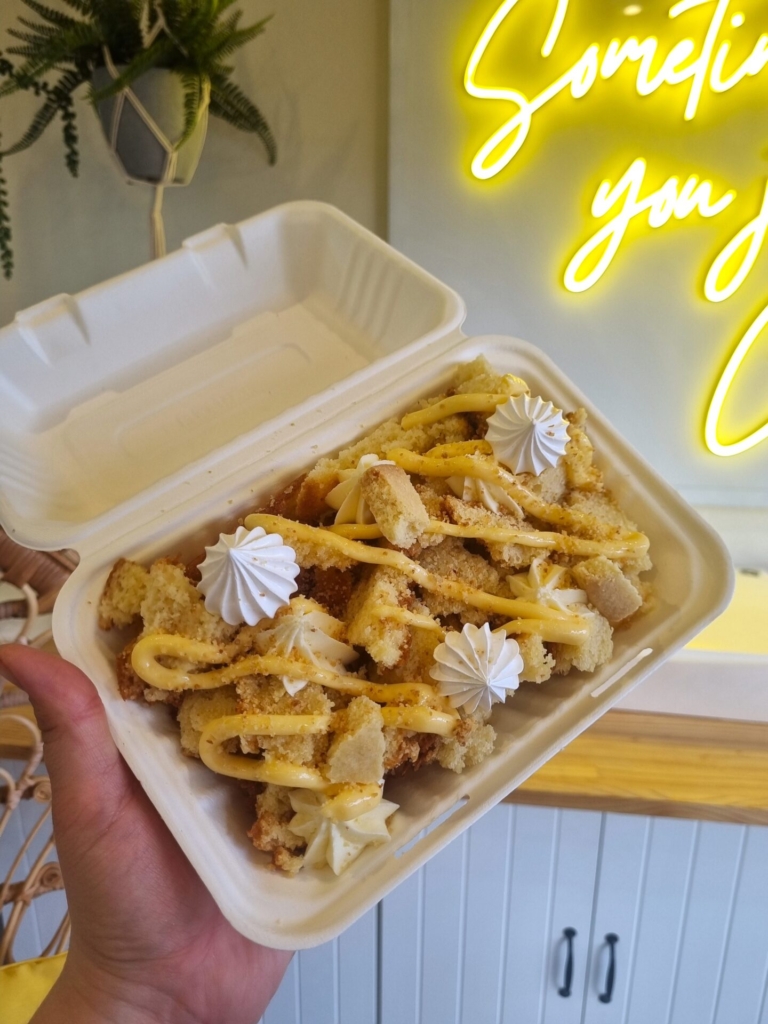 Lemon Meringue Cake Box - Sweet On Cup Cakes